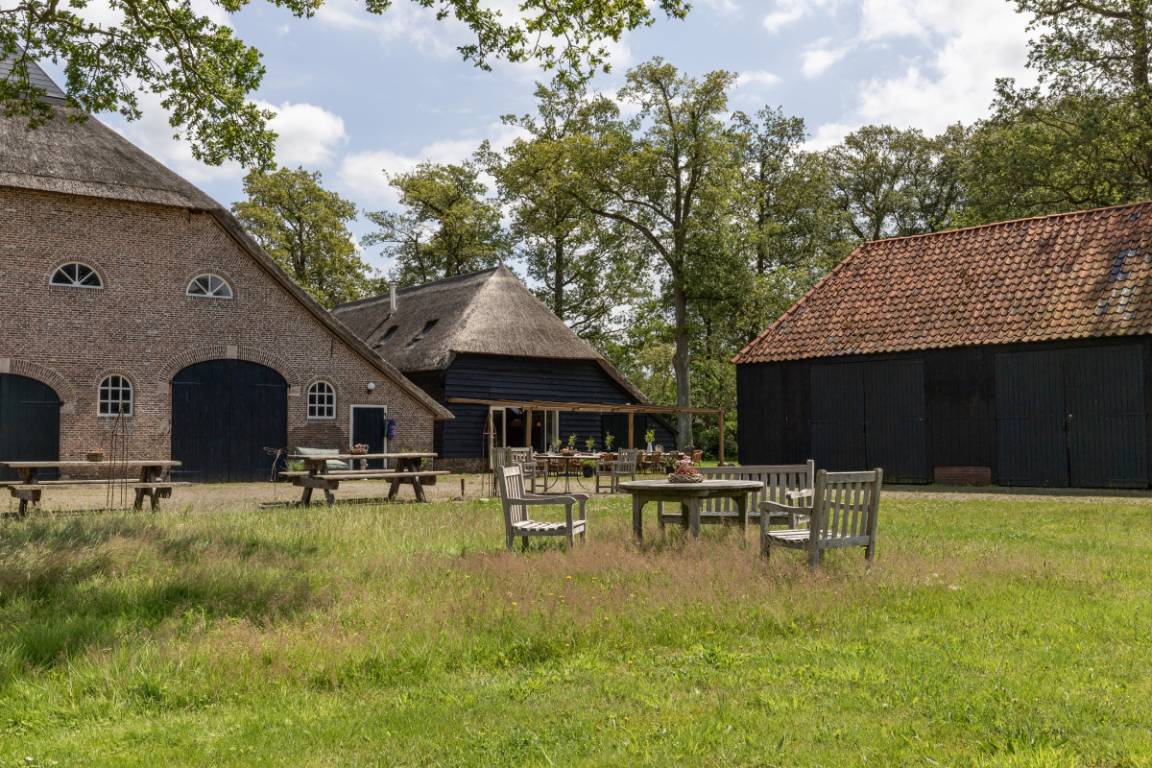 300 M² House ∙ 6 Bedrooms ∙ 18 Guests - Giethoorn