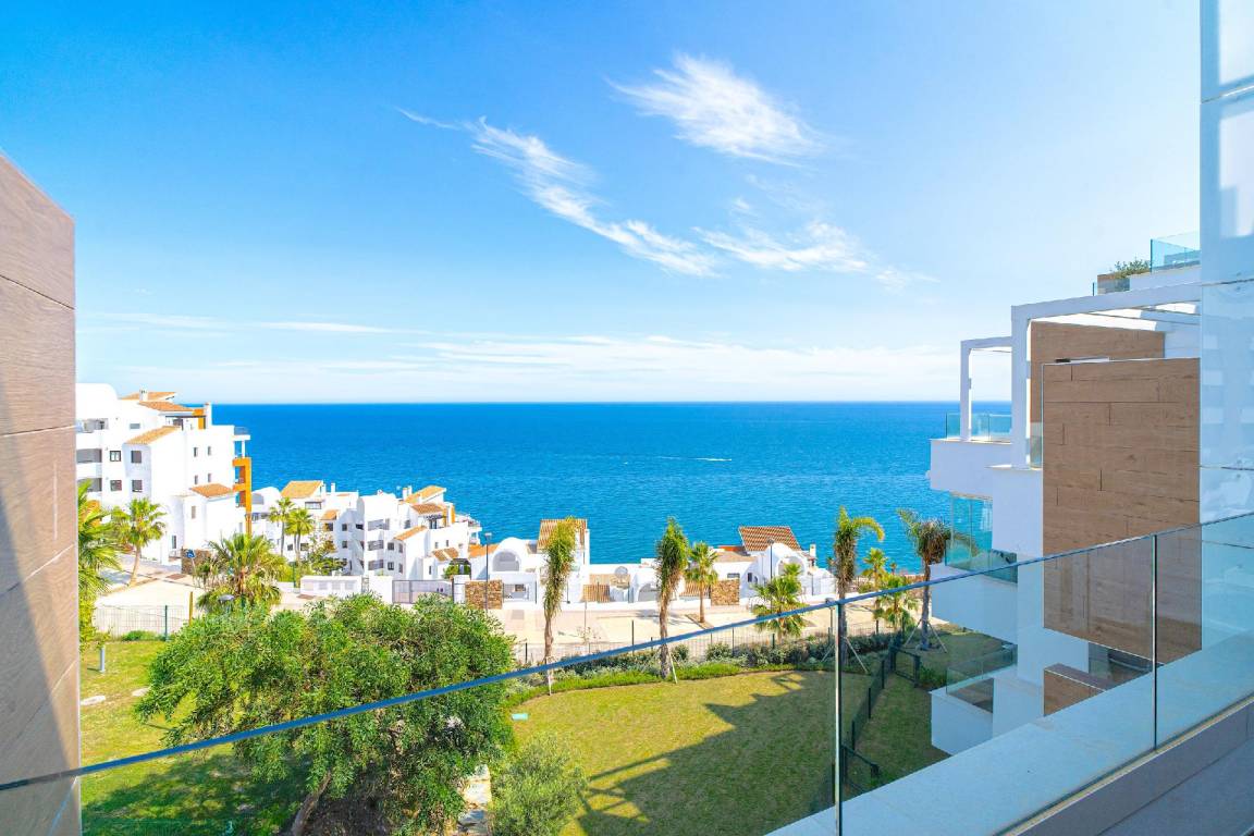 80 M² Apartamento ∙ 2 Habitaciones ∙ 4 Huéspedes - Torrox