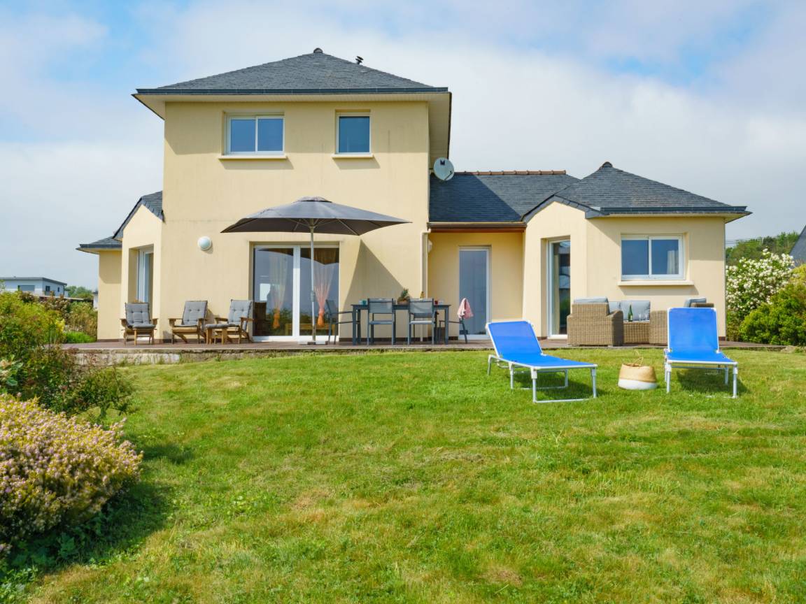 135 M² Maison De Vacances ∙ 3 Chambres ∙ 6 Personnes - Saint-Nic