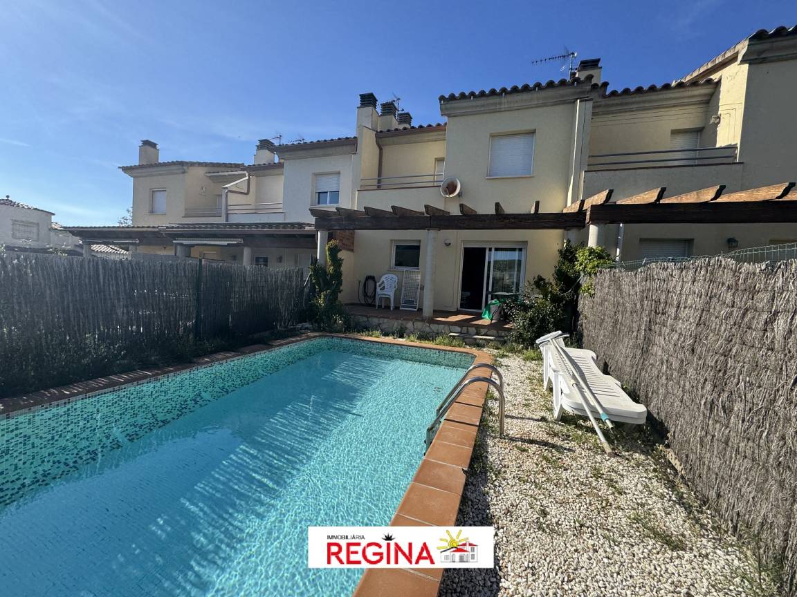 Chalet ∙ 3 Habitaciones ∙ 6 Huéspedes - Costa Brava