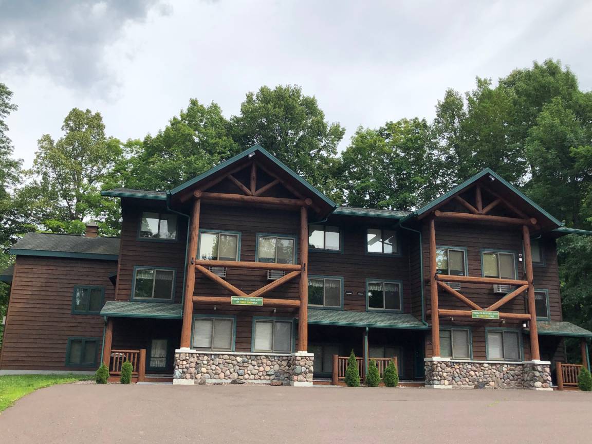 House ∙ 2 Bedrooms ∙ 7 Guests - Ironwood, MI