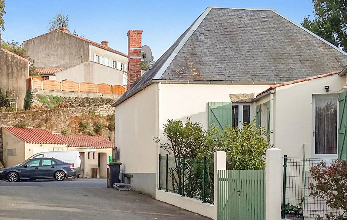 90 M² Duplex ∙ 2 Chambres ∙ 4 Personnes - Aizenay