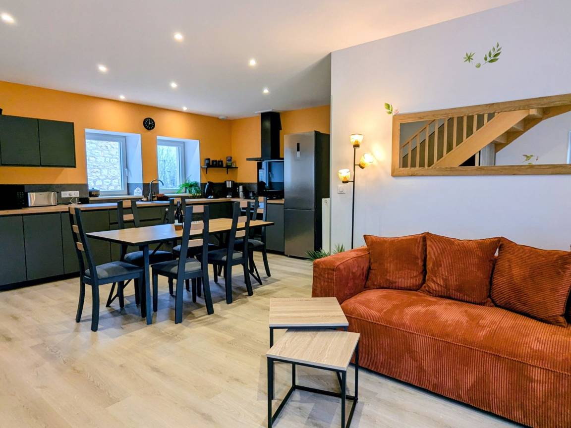 115 M² Cottage ∙ 3 Bedrooms ∙ 6 Guests - Beaune