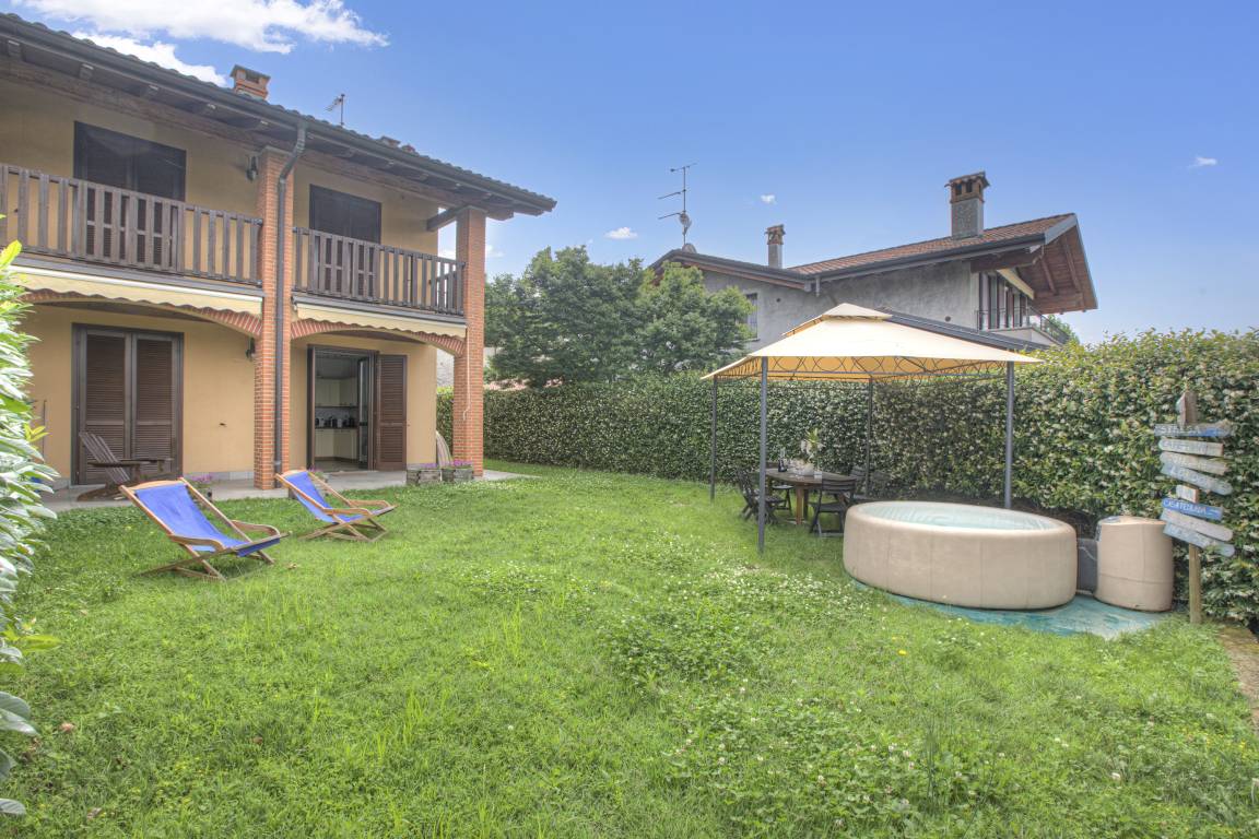 120 M² Ferienhaus ∙ 3 Schlafzimmer ∙ 6 Gäste - Arona