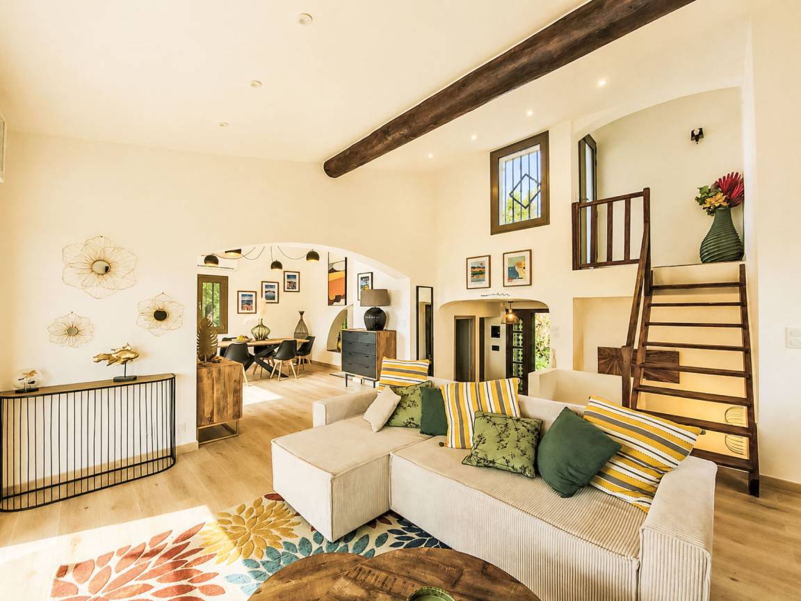 130 M² House ∙ 4 Bedrooms ∙ 8 Guests - Korsika
