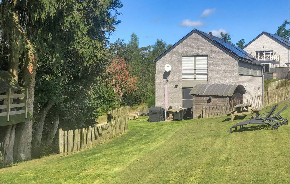 250 M² Maison De Vacances ∙ 4 Chambres ∙ 10 Personnes - Vielsalm