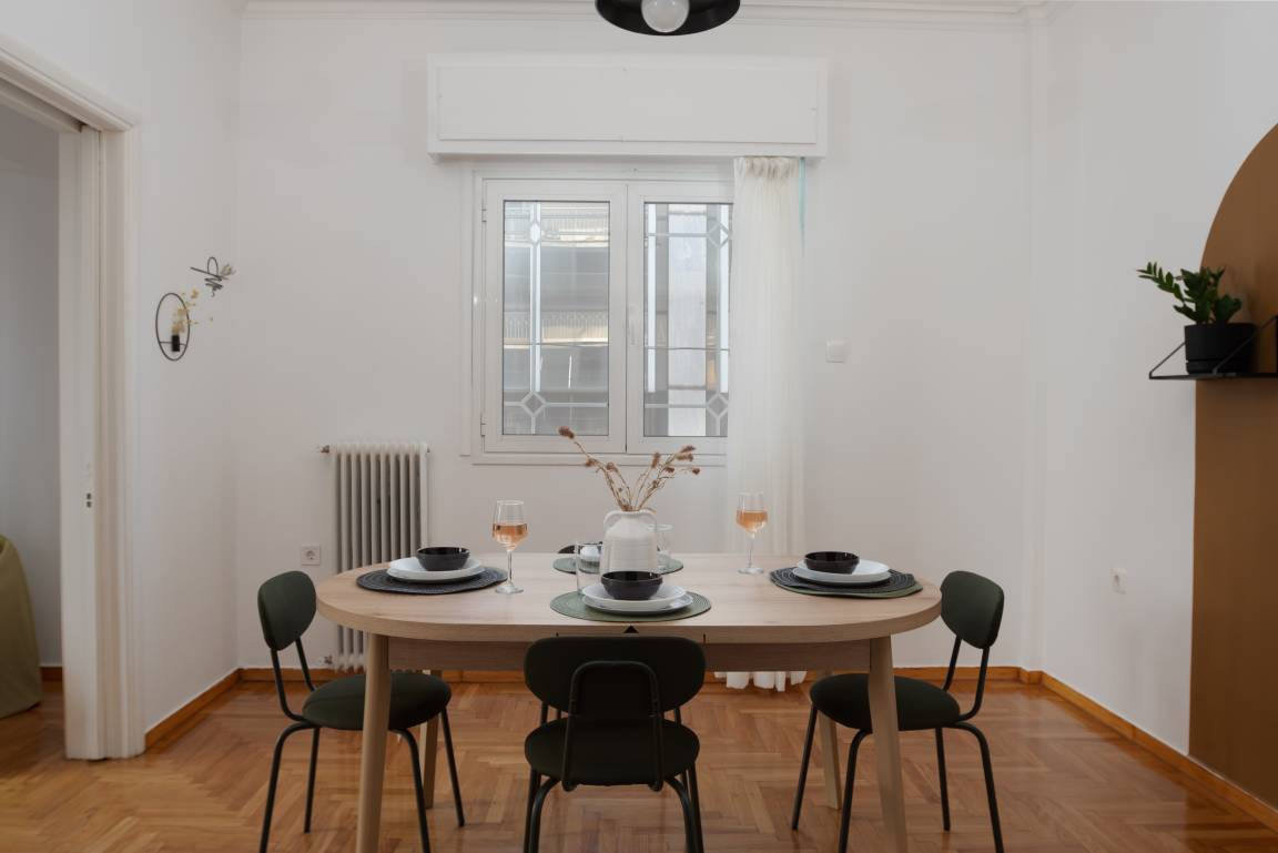80 M² Apartamento ∙ 2 Habitaciones ∙ 6 Huéspedes - Athens