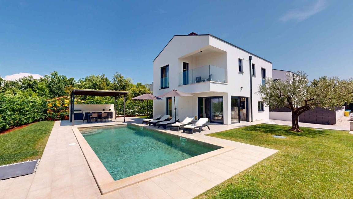 136 M² Villa ∙ 3 Slaapkamers ∙ 6 Gasten - Poreč