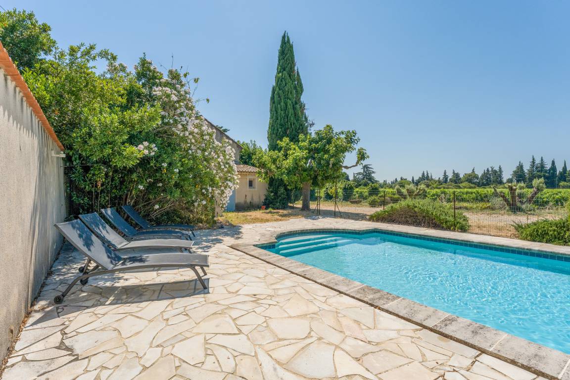226 M² Maison De Vacances ∙ 5 Chambres ∙ 8 Personnes - Courthézon