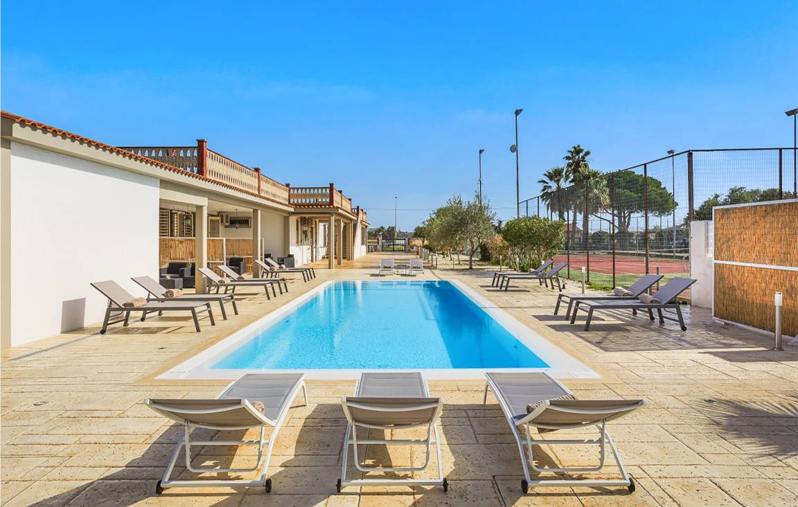 200 M² Hus ∙ 6 Sovrum ∙ 18 Gäster - Sicilien