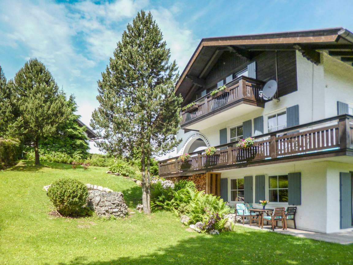 300 M² House ∙ 8 Bedrooms ∙ 22 Guests - Oberammergau