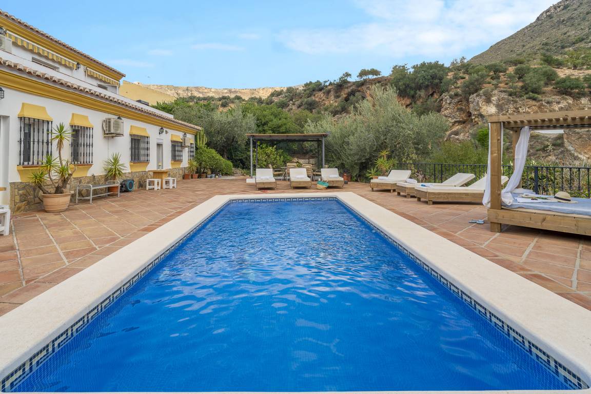 180 M² Villa ∙ 3 Chambres ∙ 6 Personnes - Alcaucín