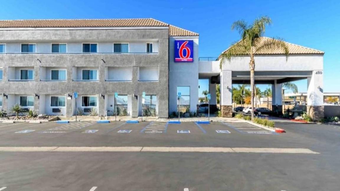 19 M² Apartamento ∙ 1 Habitación ∙ 4 Huéspedes - Perris, CA