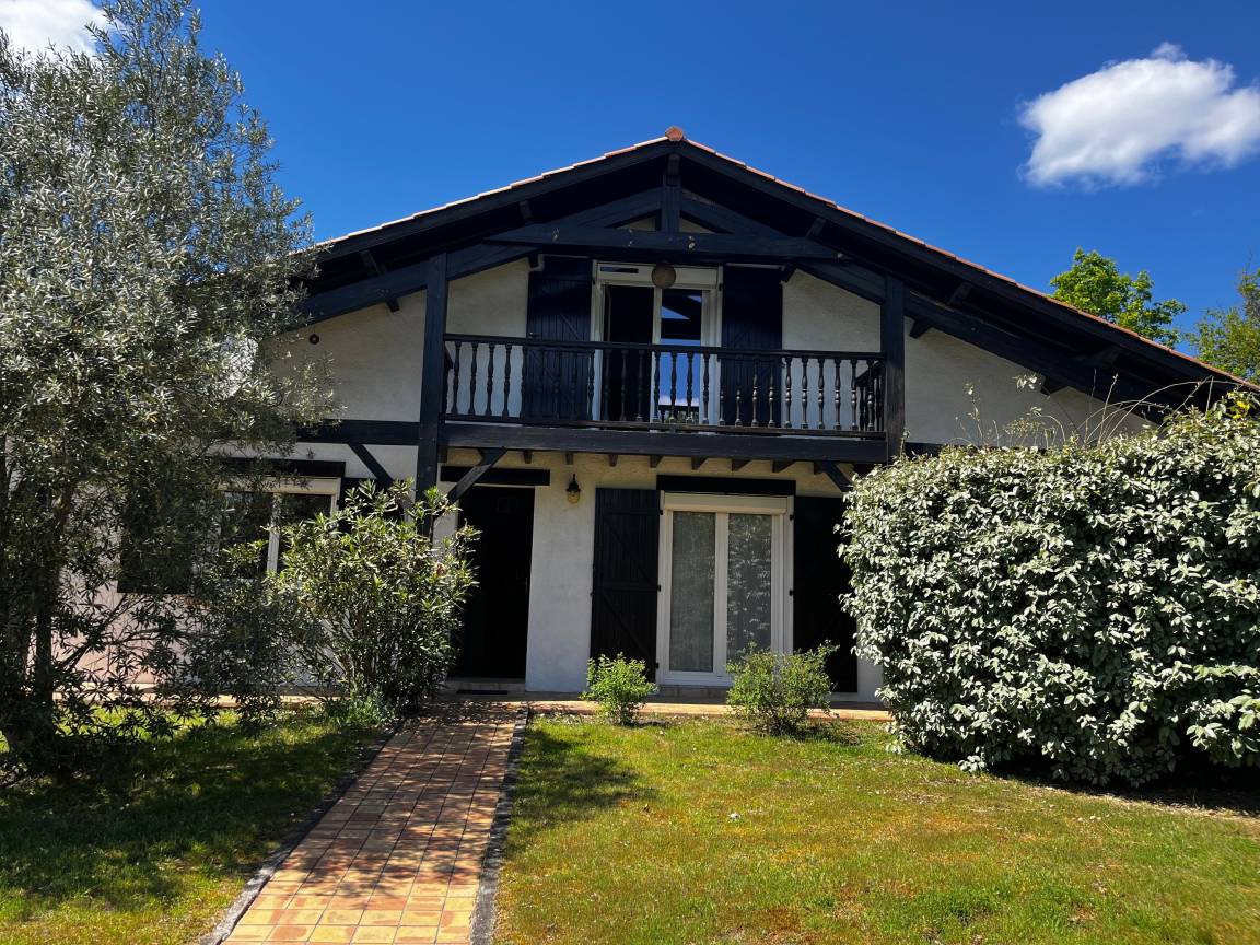 150 M² Huis ∙ 4 Slaapkamers ∙ 10 Gasten - Mézos