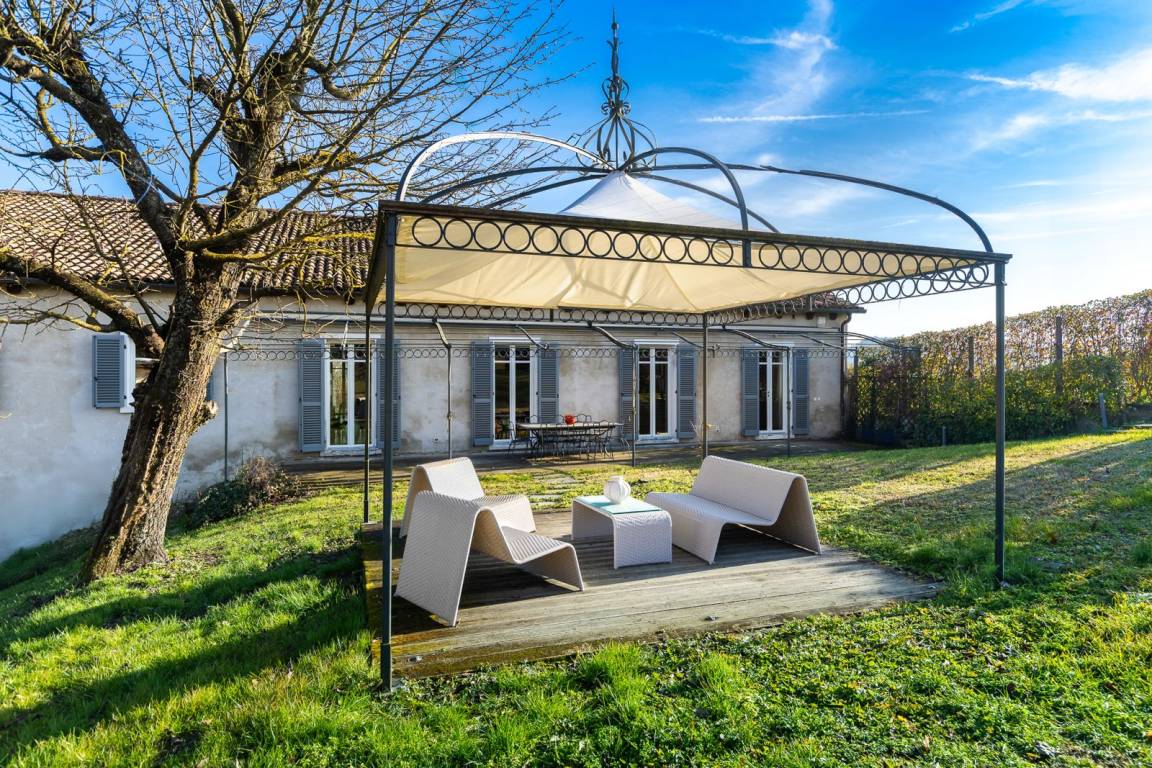 500 M² Villa ∙ 4 Bedrooms ∙ 8 Guests - Barolo