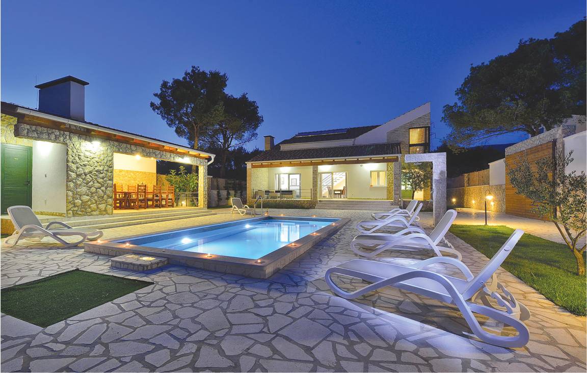 128 M² Ferienhaus ∙ 3 Schlafzimmer ∙ 8 Gäste - Brodarica