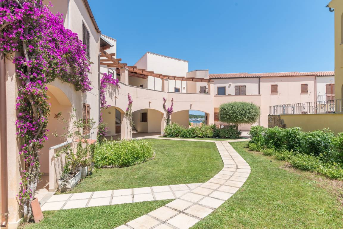 70 M² Ferienwohnung ∙ 2 Schlafzimmer ∙ 6 Gäste - Santa Teresa Gallura