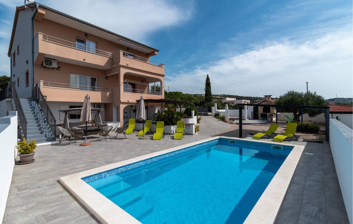 166 M² Ferienhaus ∙ 5 Schlafzimmer ∙ 10 Gäste - Primošten