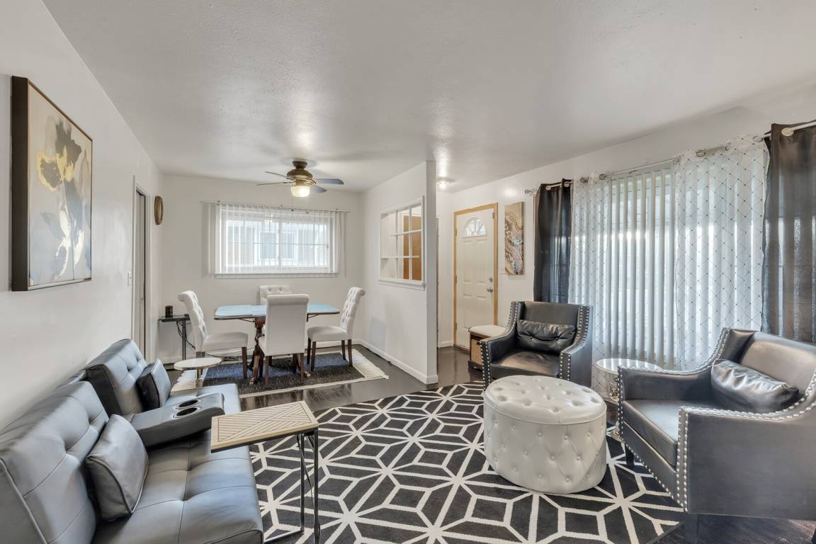 70 M² House ∙ 3 Bedrooms ∙ 6 Guests - Livonia, MI