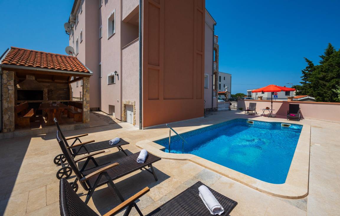 23 M² Appartement ∙ 4 Personnes - Pula
