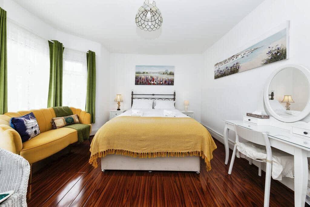 113 M² House ∙ 3 Bedrooms ∙ 6 Guests - London
