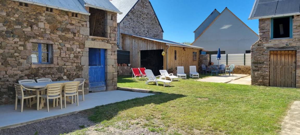 90 M² Maison De Vacances ∙ 3 Chambres ∙ 6 Personnes - Erquy