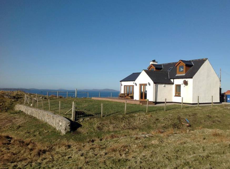 Cottage ∙ 2 Bedrooms ∙ 4 Guests - Harris