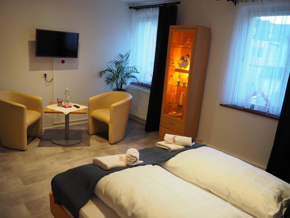 70 M² Ferienwohnung ∙ 2 Schlafzimmer ∙ 6 Gäste - Olbernhau