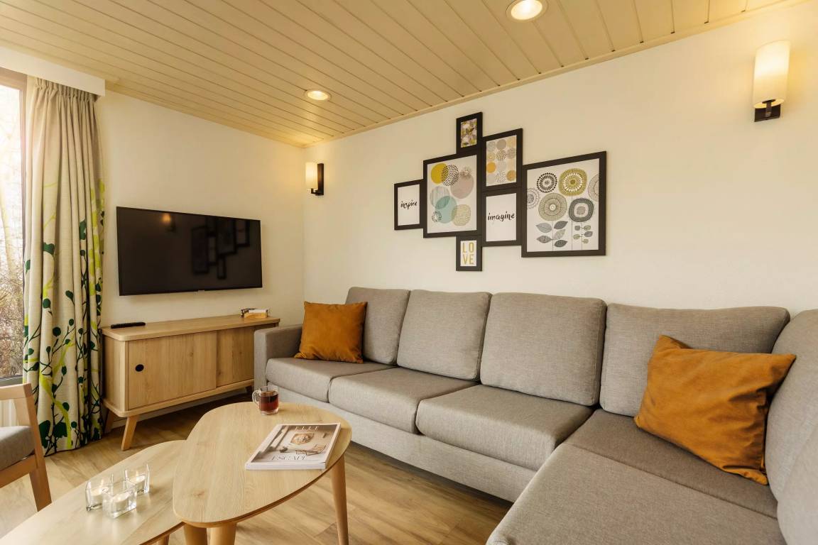 83 M² Caravan ∙ 3 Bedrooms ∙ 6 Guests - Nijkerk