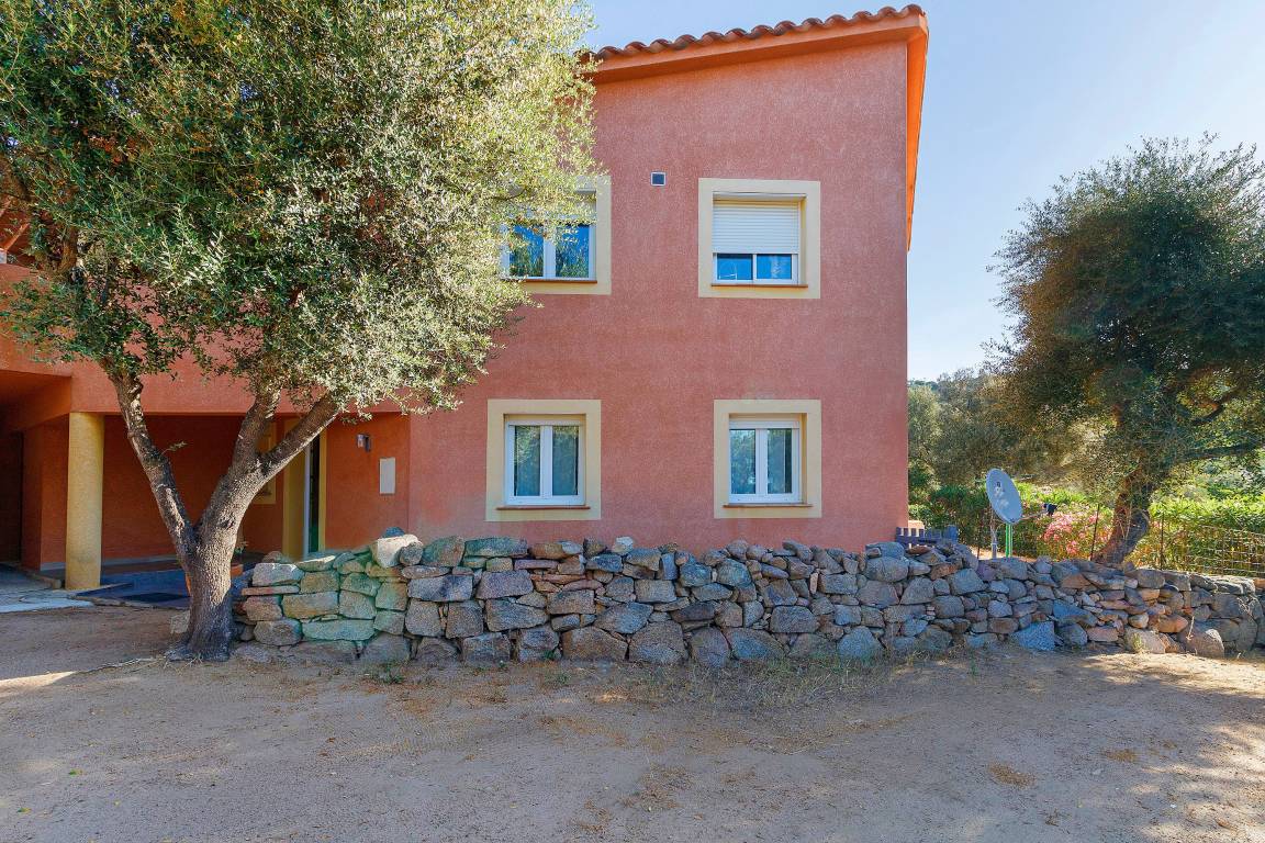 99 M² Huis ∙ 2 Slaapkamers ∙ 4 Gasten - Coti-Chiavari