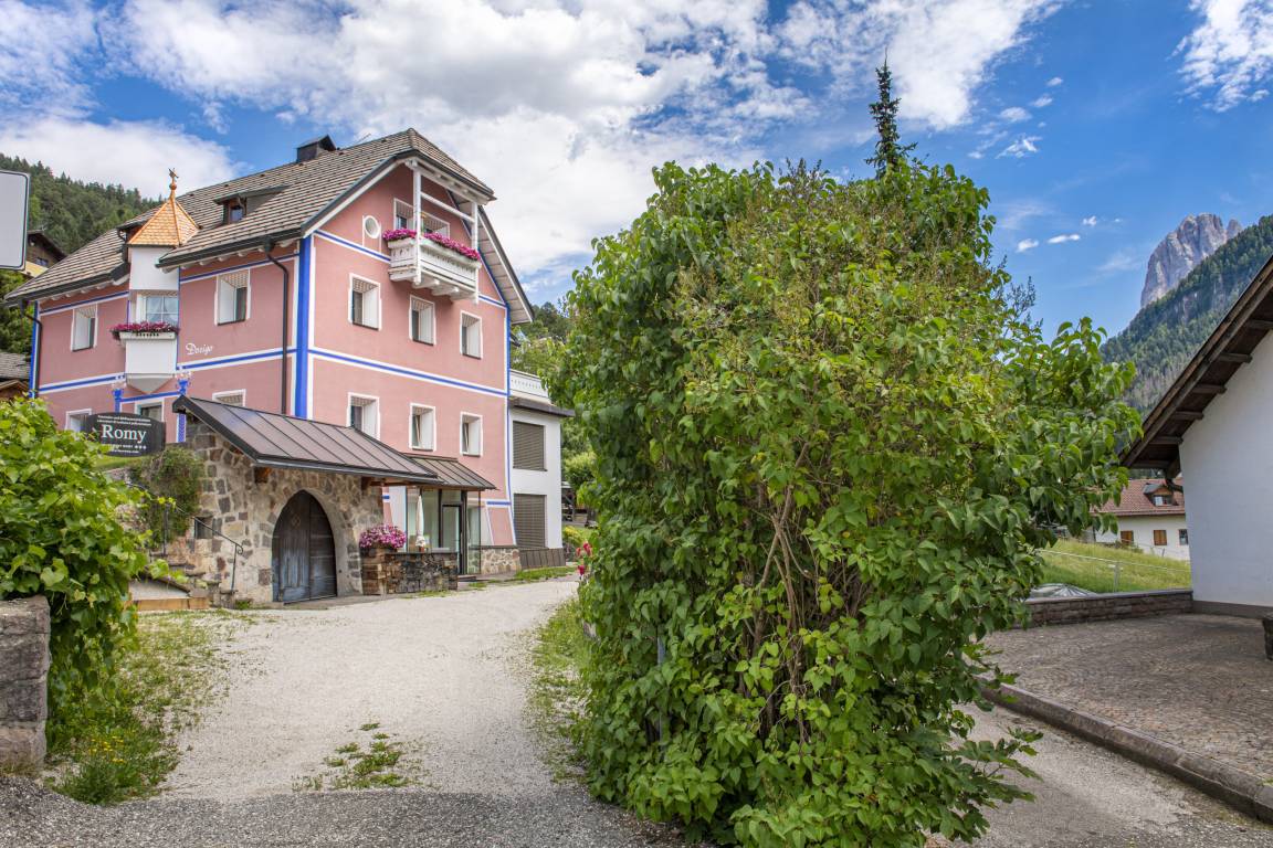 65 M² Appartement ∙ 2 Chambres ∙ 3 Personnes - Val Gardena