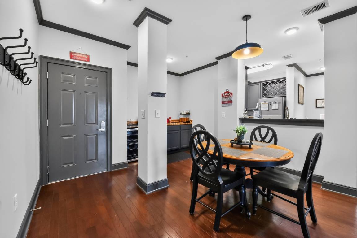 Condo ∙ 3 Bedrooms ∙ 7 Guests - Tuscaloosa, AL