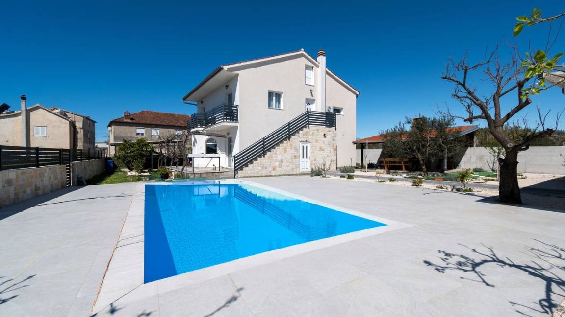 69 M² Ferienwohnung ∙ 2 Schlafzimmer ∙ 5 Gäste - Murter