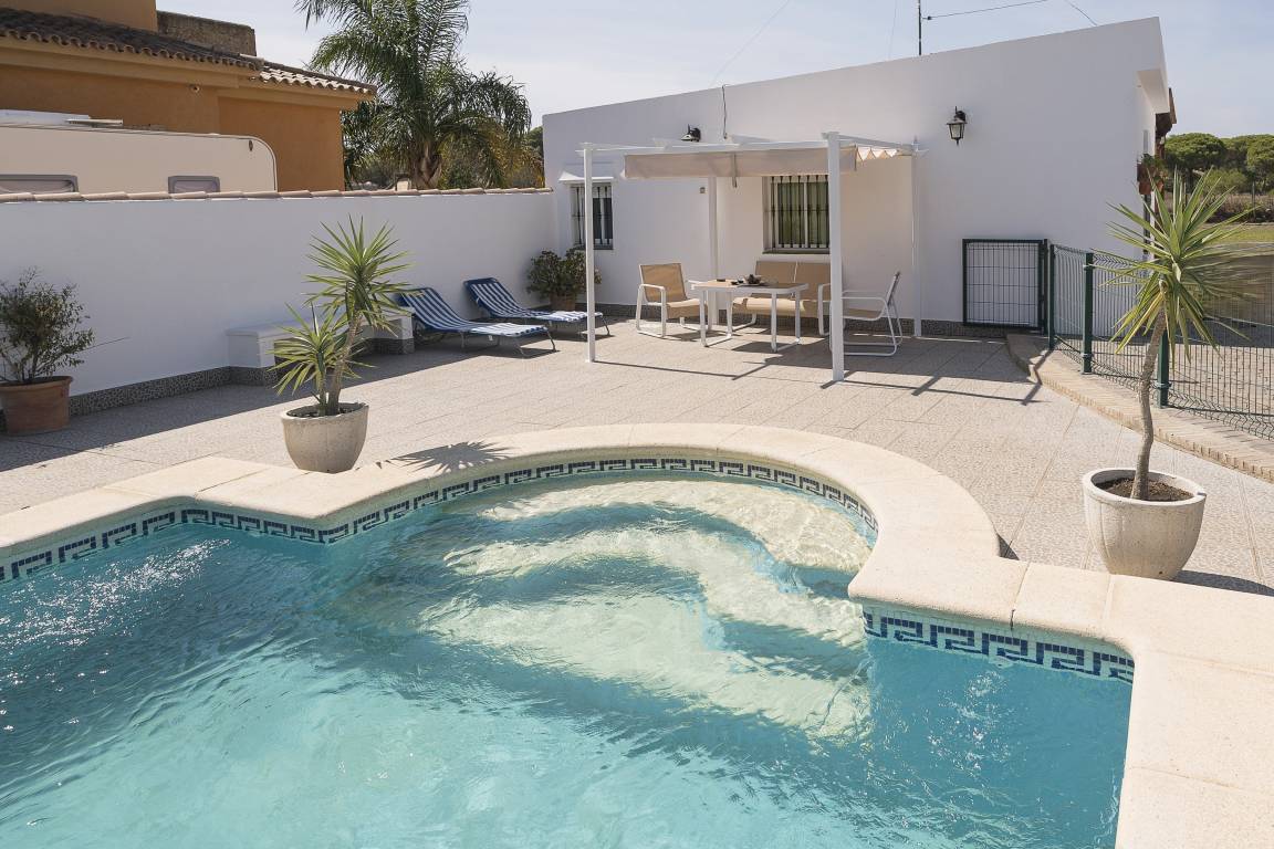 36 M² Chalet ∙ 2 Habitaciones ∙ 4 Huéspedes - San Fernando, España