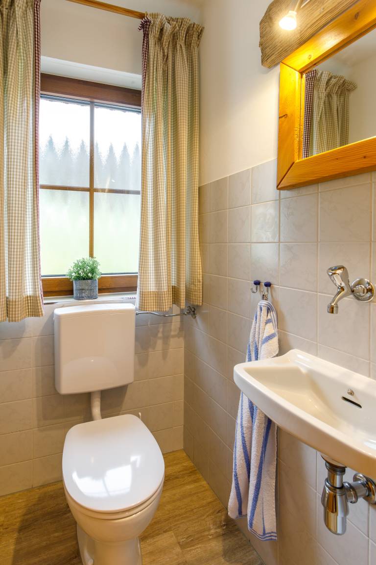 43 M² Ferienwohnung ∙ 2 Gäste - Chieming