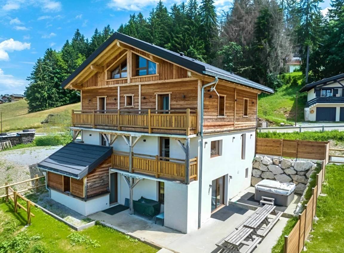 203 M² Mökki ∙ 6 Makuuhuonetta ∙ 15 Vierasta - La Giettaz