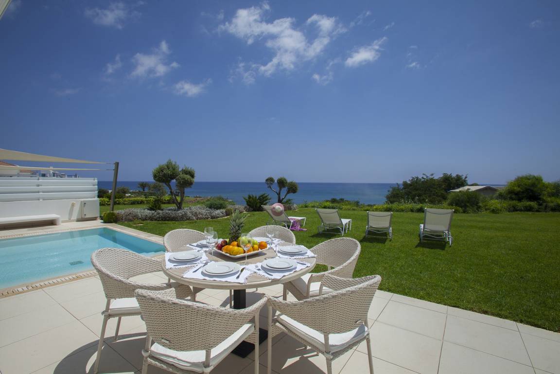 240 M² Villa ∙ 6 Bedrooms ∙ 12 Guests - Ayia Napa