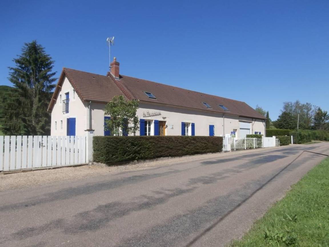 11 M² Chambre D'hôtes ∙ 1 Chambre ∙ 2 Personnes - Nevers