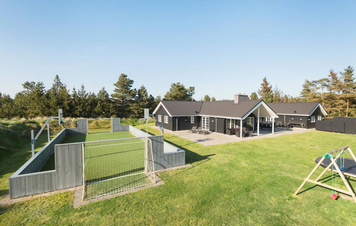 380 M² Ferienhaus ∙ 9 Schlafzimmer ∙ 24 Gäste - Blåvand