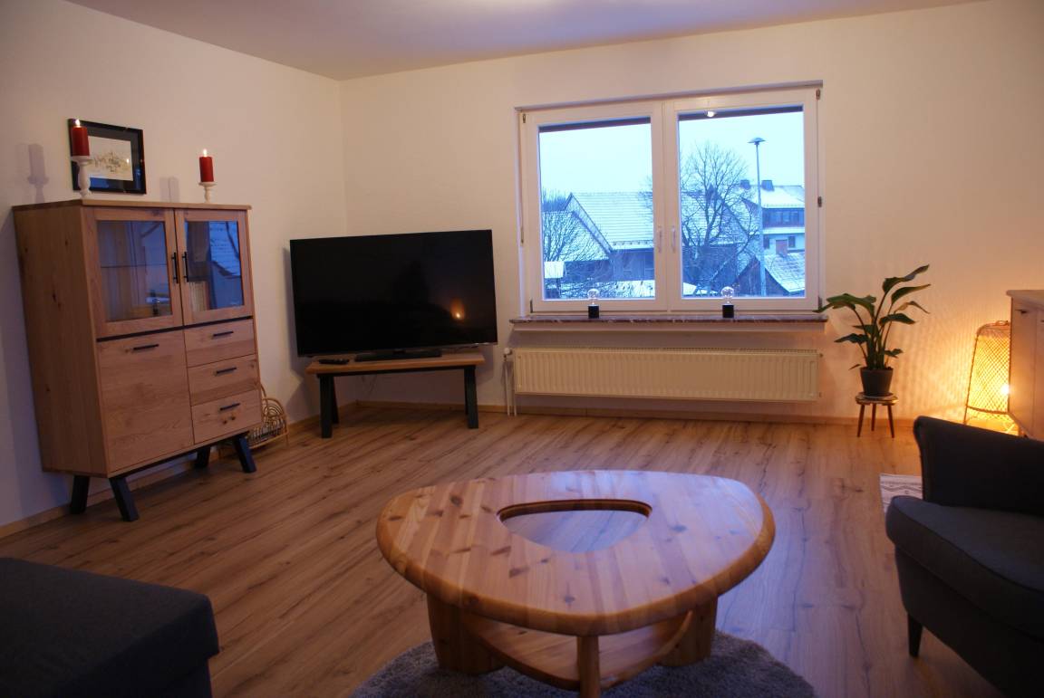 120 M² Ferienwohnung ∙ 2 Schlafzimmer ∙ 8 Gäste - Hilders