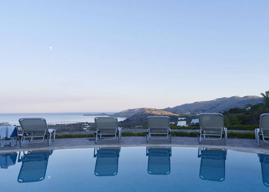 130 M² Villa ∙ 3 Bedrooms ∙ 10 Guests - Lindos