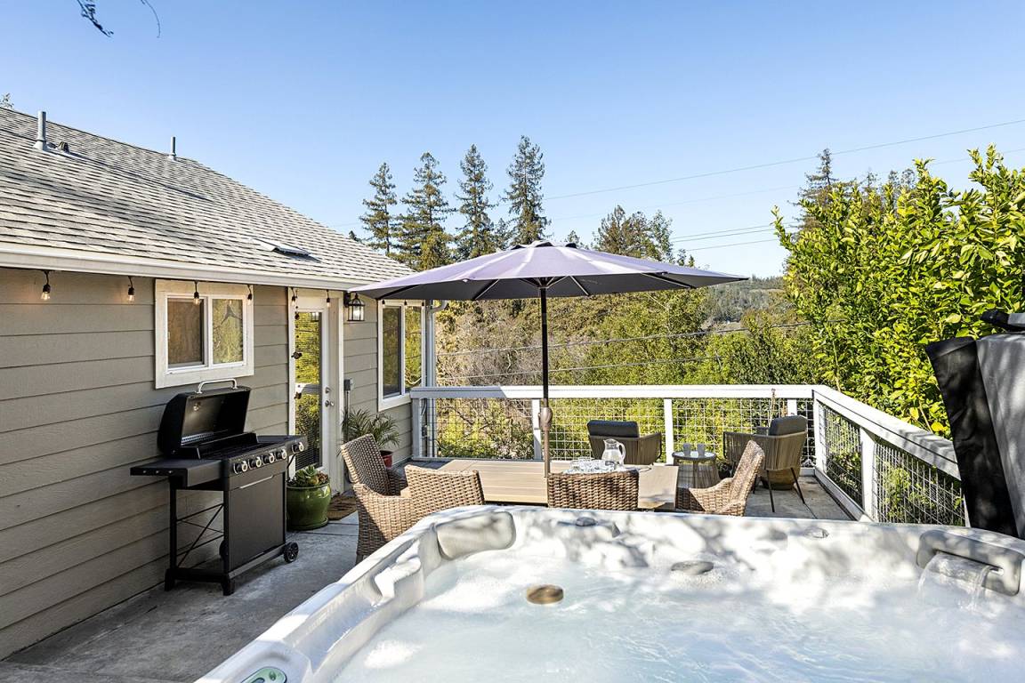 House ∙ 1 Bedroom ∙ 4 Guests - Iron Horse Vineyards, Sebastopol