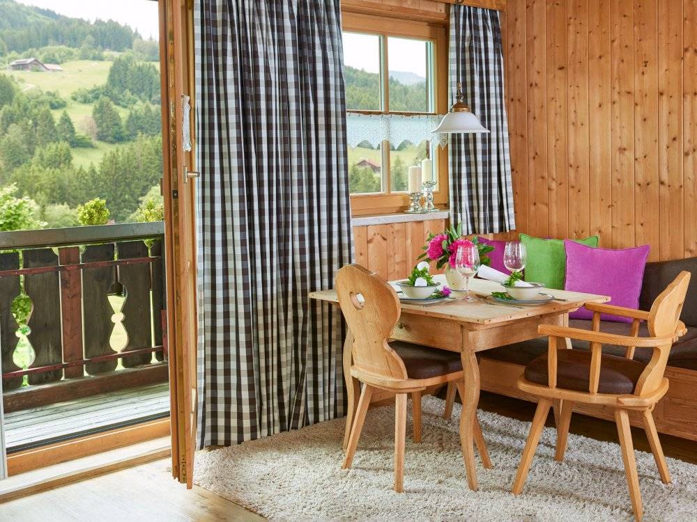 70 M² Ferienwohnung ∙ 2 Schlafzimmer ∙ 2 Gäste - Waltenhofen