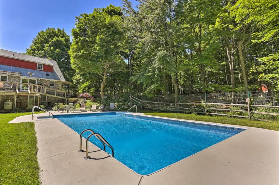 House ∙ 3 Bedrooms ∙ 8 Guests - Monroe, NY
