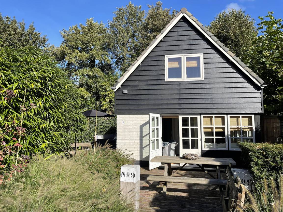 Bungalow ∙ 2 Bedrooms ∙ 3 Guests - Alkmaar