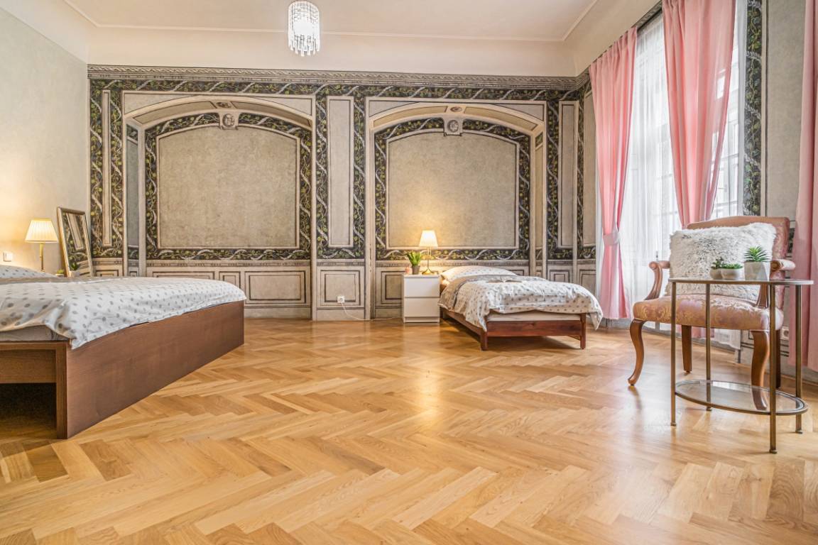 100 M² Apartment ∙ 2 Bedrooms ∙ 6 Guests - Prague Václav Havel Airport (PRG)