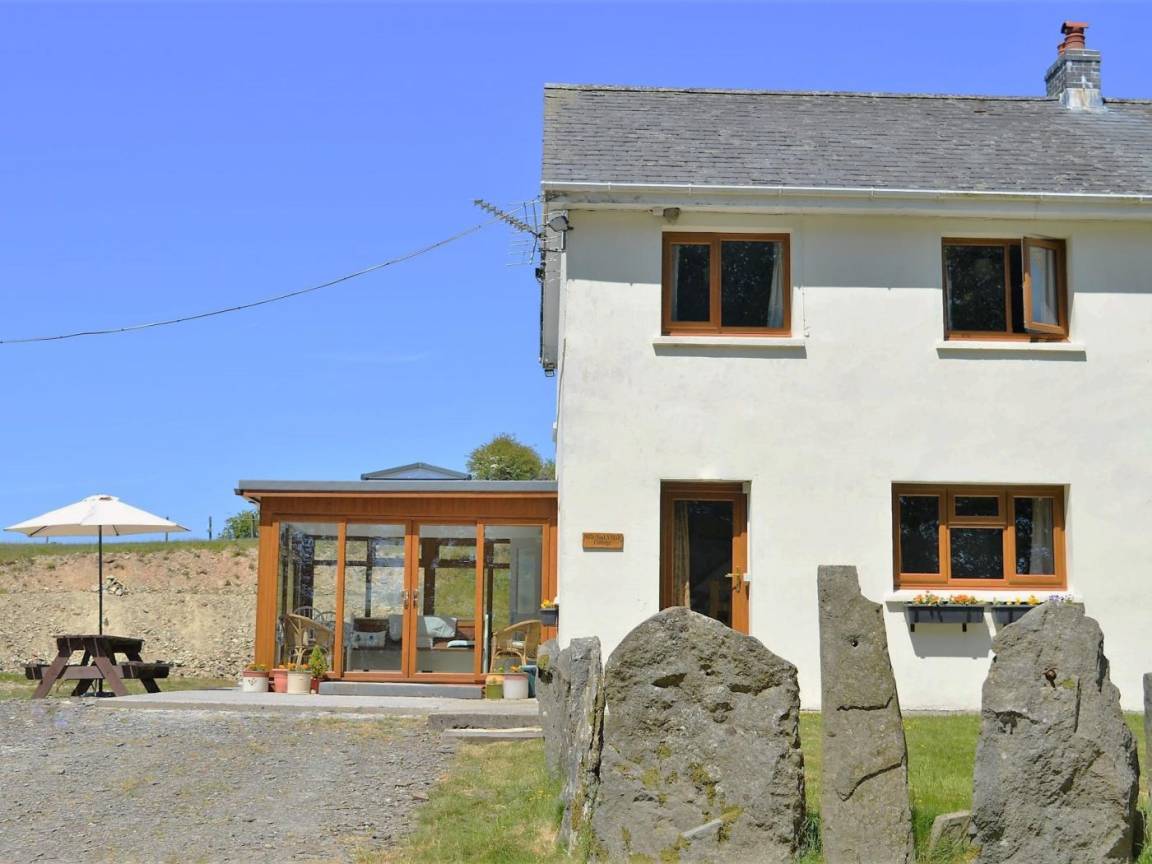 Cottage ∙ 3 Bedrooms ∙ 6 Guests - Lampeter