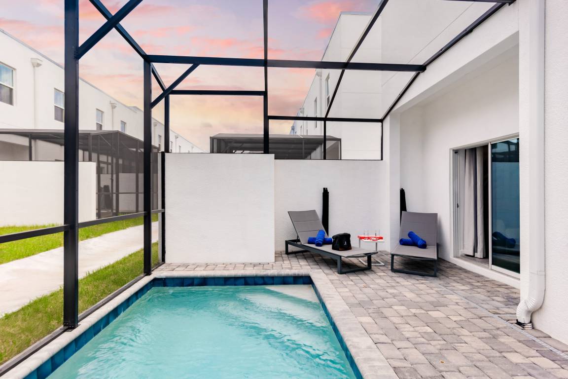 199 M² House ∙ 5 Bedrooms ∙ 12 Guests - Davenport, FL