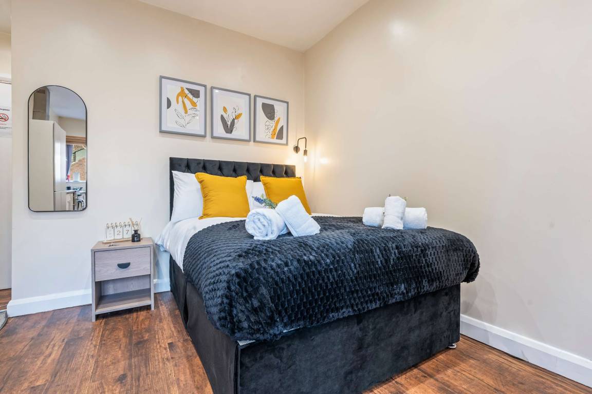 Apartment ∙ 1 Bedroom ∙ 2 Guests - Stoke-on-Trent