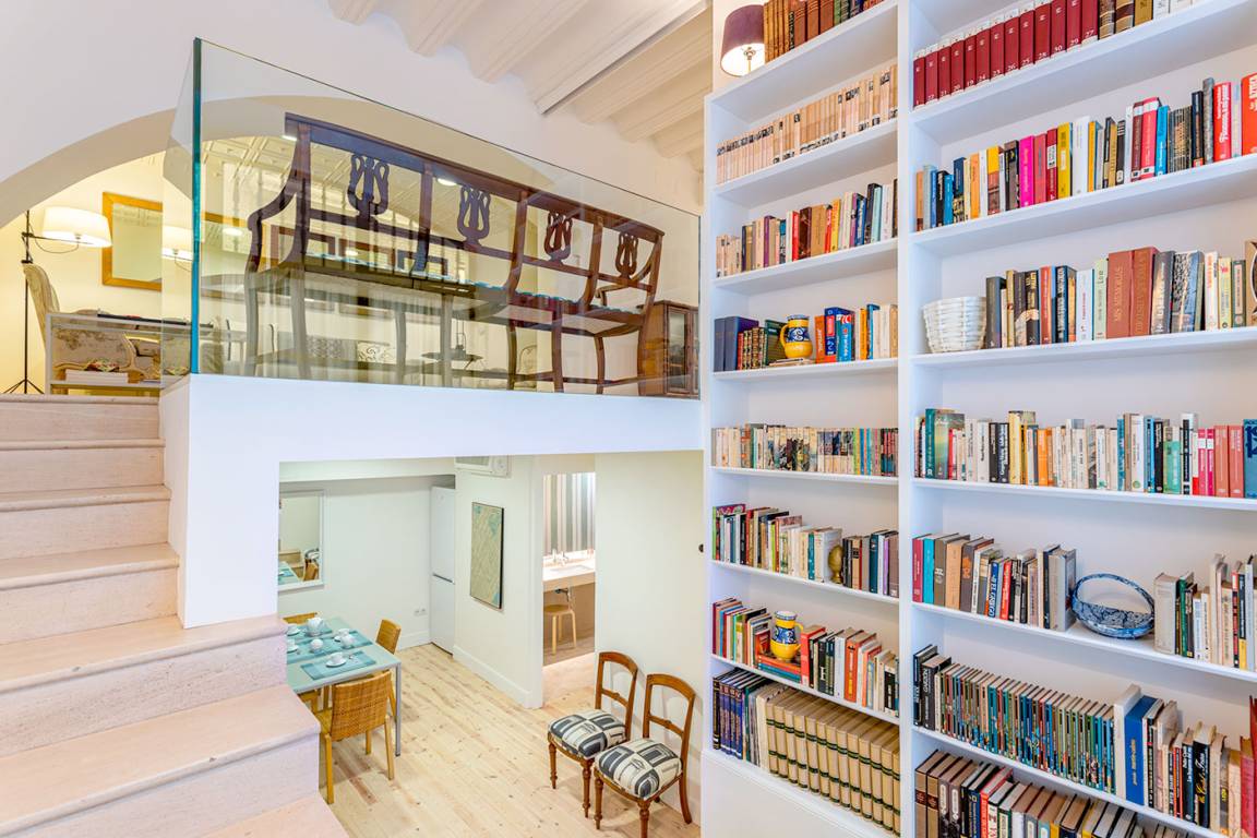 115 M² Huoneisto ∙ 2 Makuuhuonetta ∙ 5 Vierasta - Sevilla